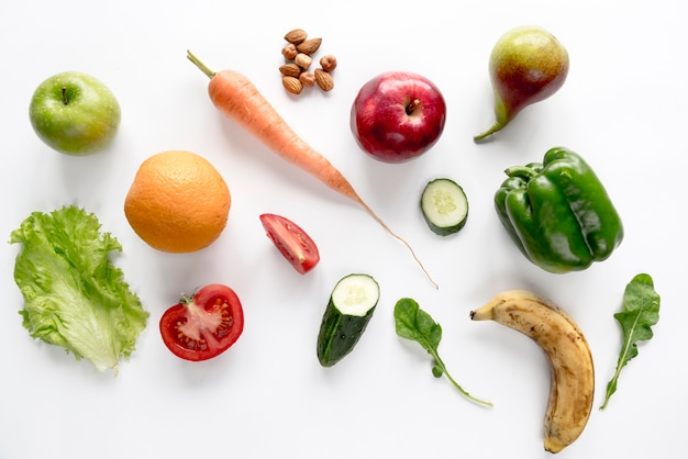 Świeże Warzywa Organiczne I Owoce Na Białym Tle Nad Białym Tle ... Świeże Warzywa Organiczne I Owoce Na Białym Tle Nad Białym Tle ...
