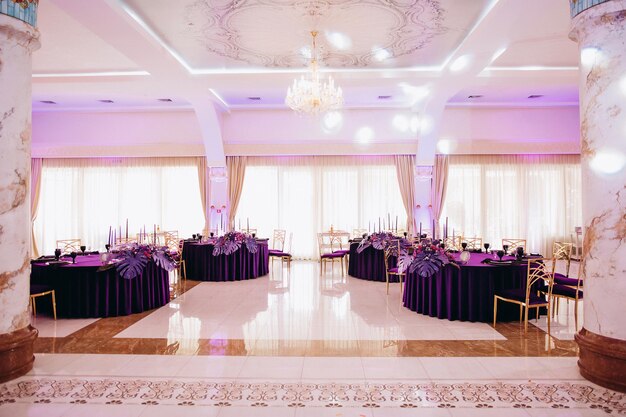 Decoración de bodas veri peri decorada con el color de moda del año ... Decoración de bodas veri peri decorada con el color de moda del año ...