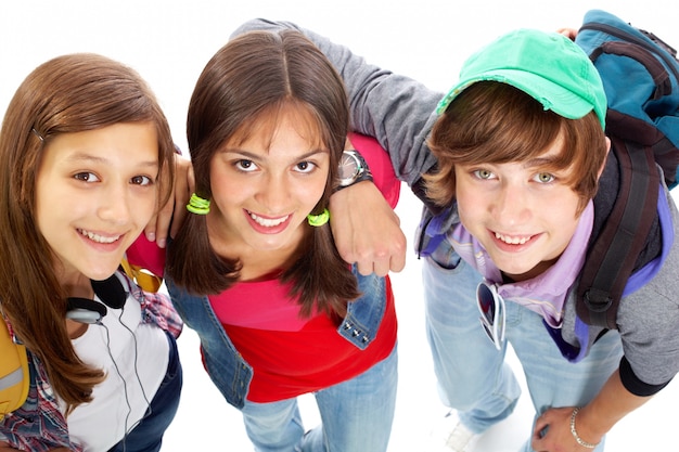 Primer plano de adolescentes sonrientes | Foto Gratis Primer plano de adolescentes sonrientes | Foto Gratis