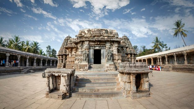 O incrivelmente belo templo de keshava em somnathpur, karnataka, índia ... O incrivelmente belo templo de keshava em somnathpur, karnataka, índia ...
