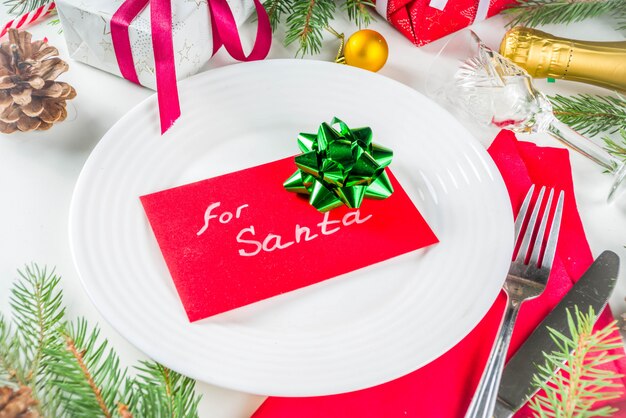 Premium Photo | Christmas festive table setting Premium Photo | Christmas festive table setting