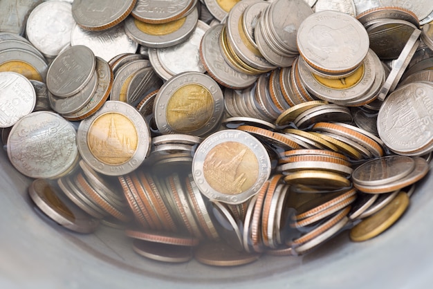 Premium Photo | Dirty coins cleaning with vinegar Premium Photo | Dirty coins cleaning with vinegar
