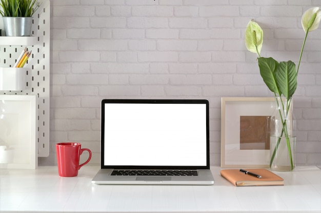 Premium Photo | Loft workspace with mock up laptop Premium Photo | Loft workspace with mock up laptop