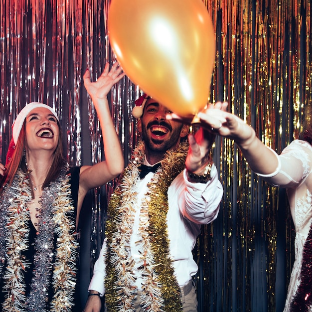 Free Photo | New year party concept with friends celebrating Free Photo | New year party concept with friends celebrating