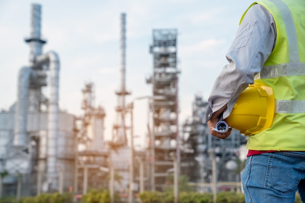 Premium Photo | Refinery industry engineer wearing ppe at refinery ... Premium Photo | Refinery industry engineer wearing ppe at refinery ...